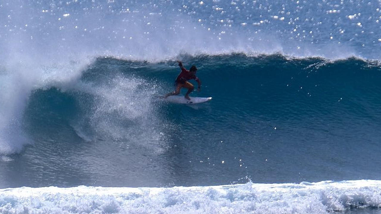 Ombak Kiri dan Tubular Pikat Surfer Dunia Datang ke G-Land - Pelopor.id